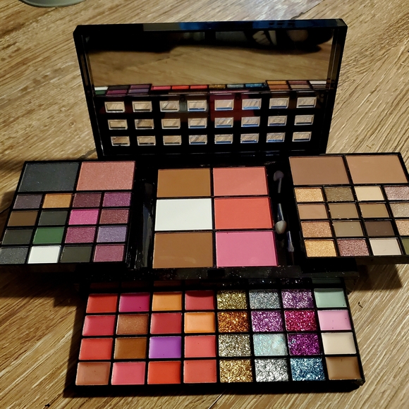 unknown | Makeup | Multicolor Eyeshadow Palette | Poshmark